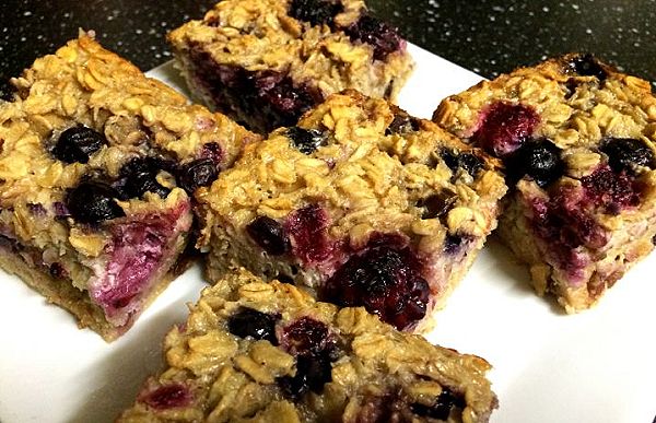 Berry Oat Breakfast Slice | Simple Toddler Recipes